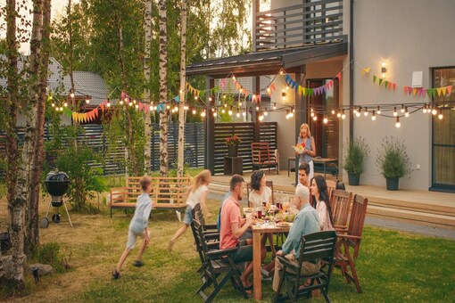 Enjoy the Perfect Summer Staycation Party With these 5 Ideas - News18