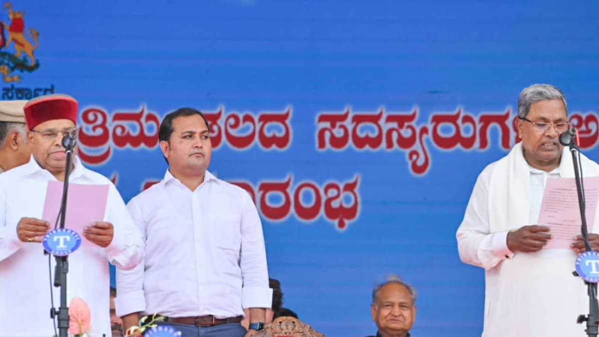 Siddaramaiah, Shivakumar Sworn In As Karnataka CM, Dy CM; Several Opposition Leaders Attend | In ...