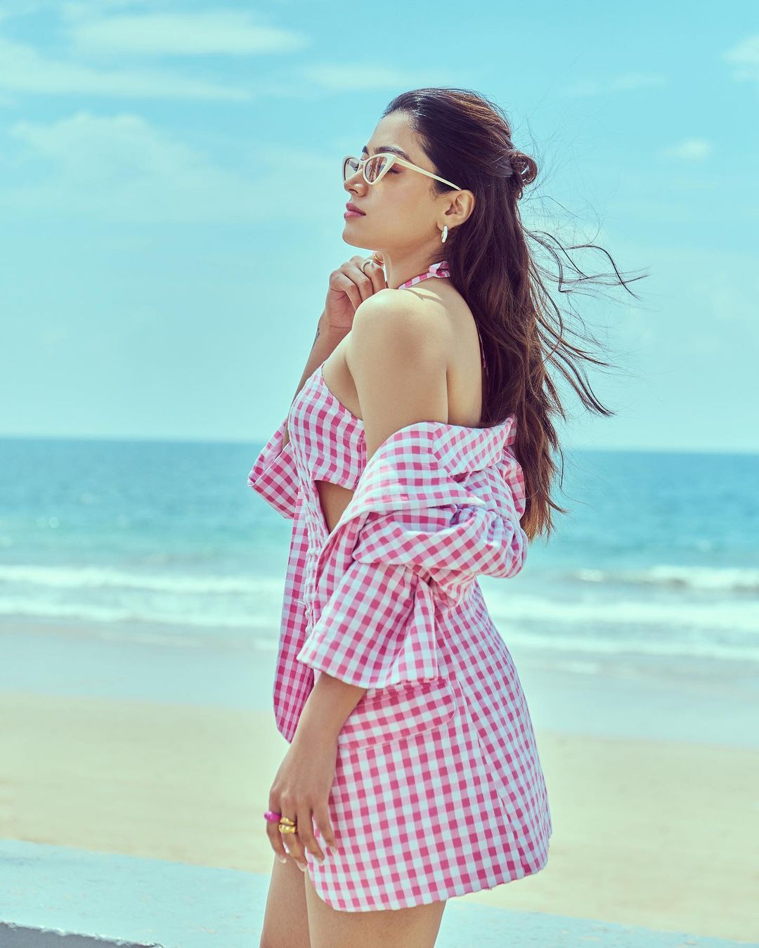Rashmika Mandanna Turns Heads in Hot, Sultry Summer Attires; PICS - News18