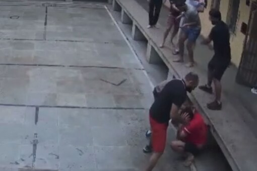 Shocking CCTV Footage Shows How Gangster Tillu Tajpuriya Was Brutally ...