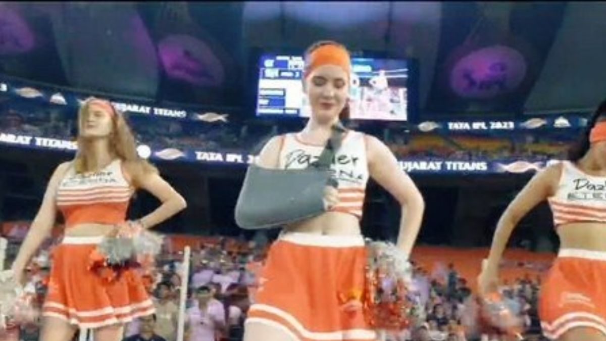 SRH Cheerleader Performs With Injured Arm in GT Match, IPL Fans Applaud ...