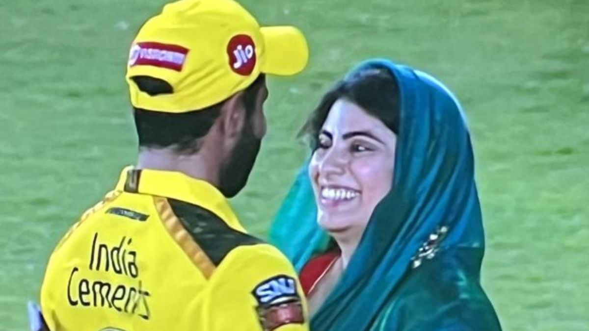 Better Than Bollywood Romance: Jadeja Celebrating IPL 2023 Win With Wife Melts Hearts Online ...