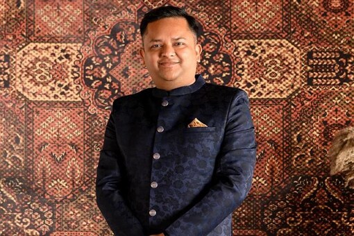 Vedant Fashions Promoter Plans to Sell 7 Percent Stake - News18