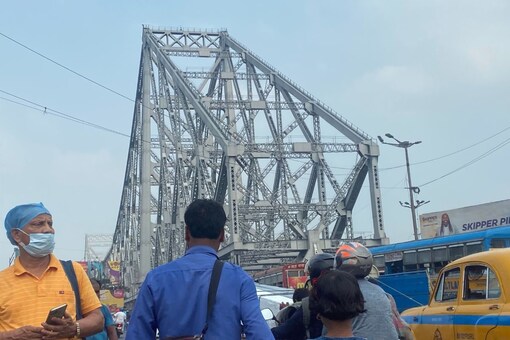 'Experts from IIT, Paint Job Worth Rs 2.8 Crore': Howrah Bridge to ...