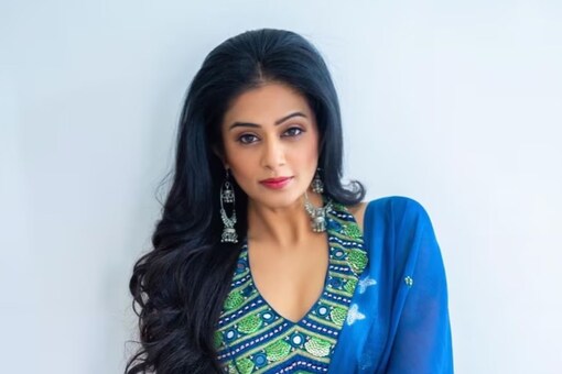 'He Displays Genuine Kindness': Priyamani On Working With Shah Rukh ...
