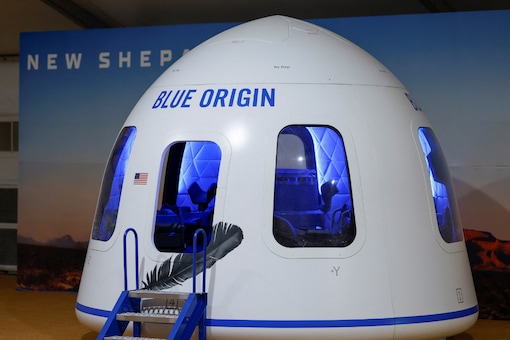 NASA Selects Jeff Bezos' Blue Origin for Second Lunar Lander Contract ...