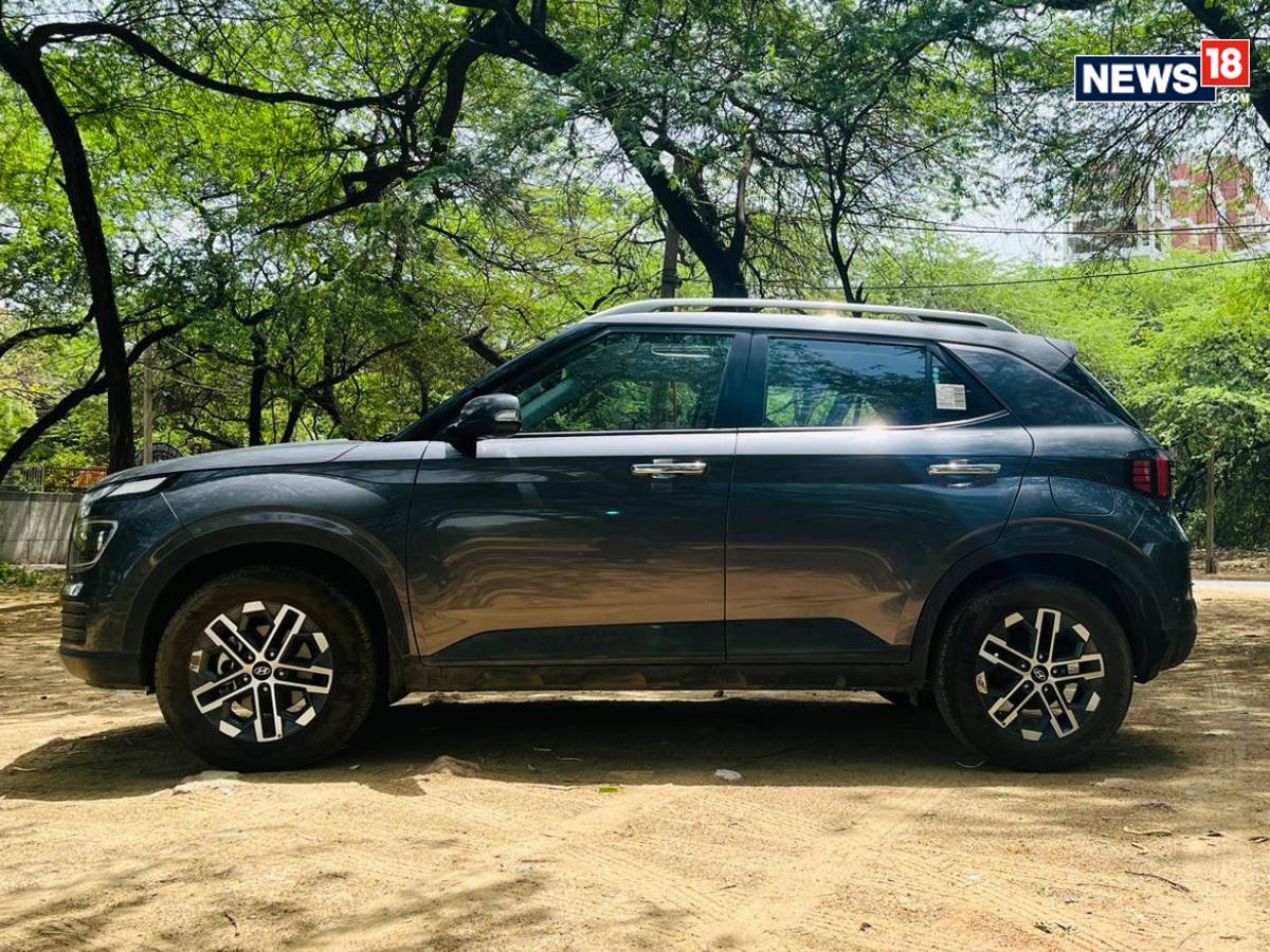 IN PICS: 2023 Hyundai Venue 1.0 Turbo GDI DCT - News18