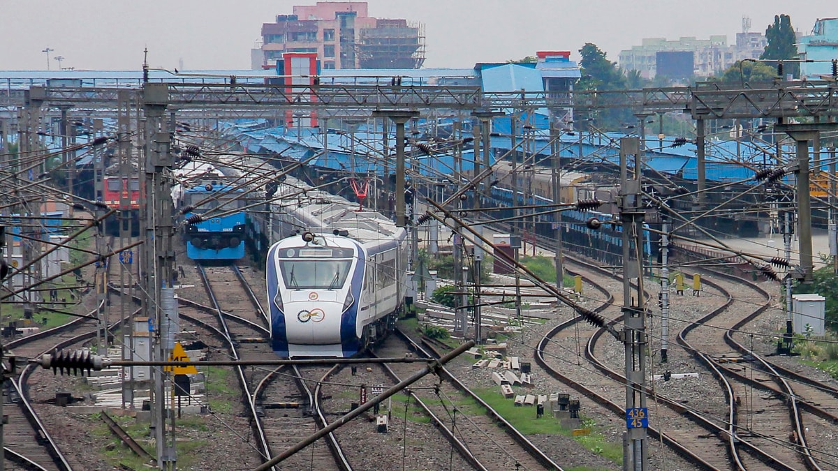 Puri-Howrah Vande Bharat All Set for Launch; Mumbai-Goa, Guwahati ...