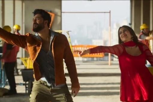 Sara Ali Khan And Vicky Kaushal’s Romance Each Other In Tere Vaaste ...