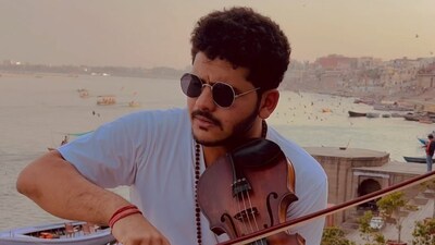 Viral Video Of Man Playing Tum Tak At Banaras Ghat Is The Ultimate ...
