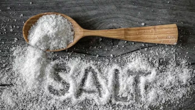 Does Mopping With Salt Water Keep Negative Energies Away From Your ...