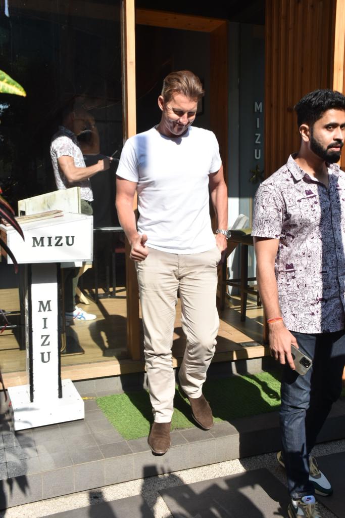 In Pictures: Anil Kumble's Treat? Team India Legend Spotted With AB de ...