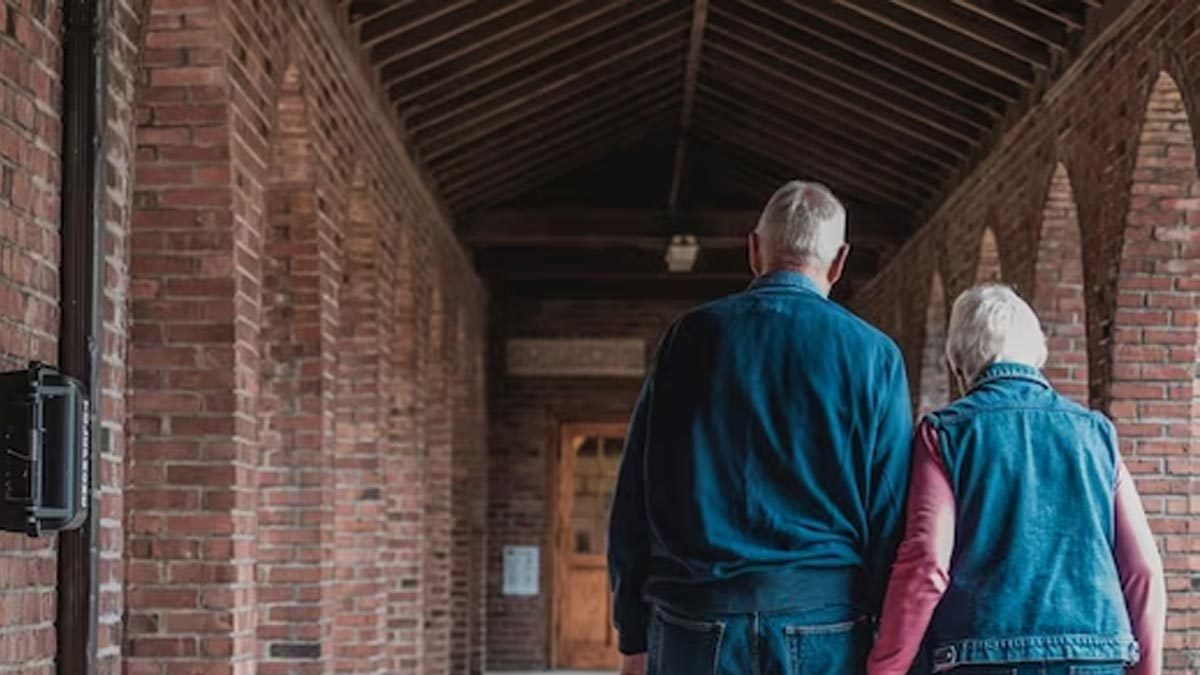 60 Year Old Uk Woman To Marry Partner After 35 Years Of Relationship