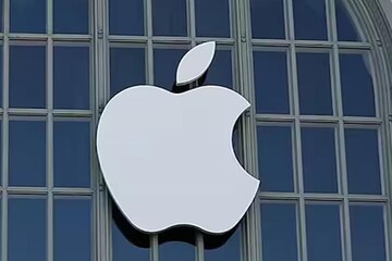 Apple's Stock Hits Record High and Nears USD 3 Trillion Market Cap - News18