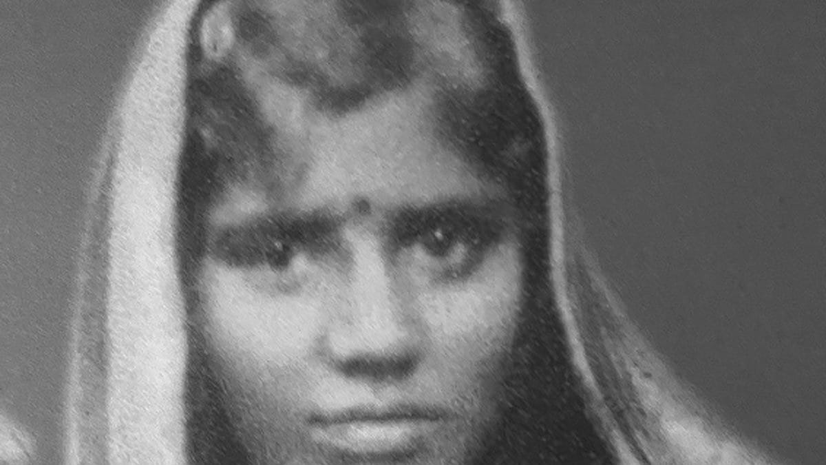 Dharmendra Shares His Mother’s Photograph, Fans Call Him Mother's Replica | Movies News - News18