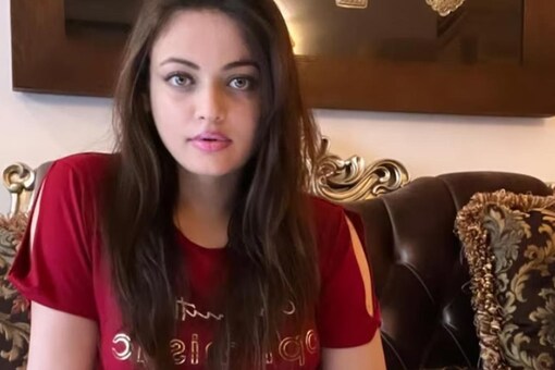 Look-Alikes Of Famous Bollywood Actresses And Their Films - News18