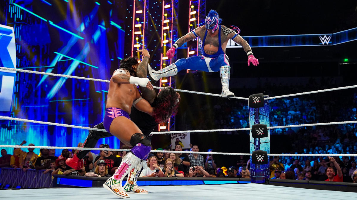 In Pictures, WWE SmackDown 19 May: Roman Reigns Addresses Kevin Owens ...