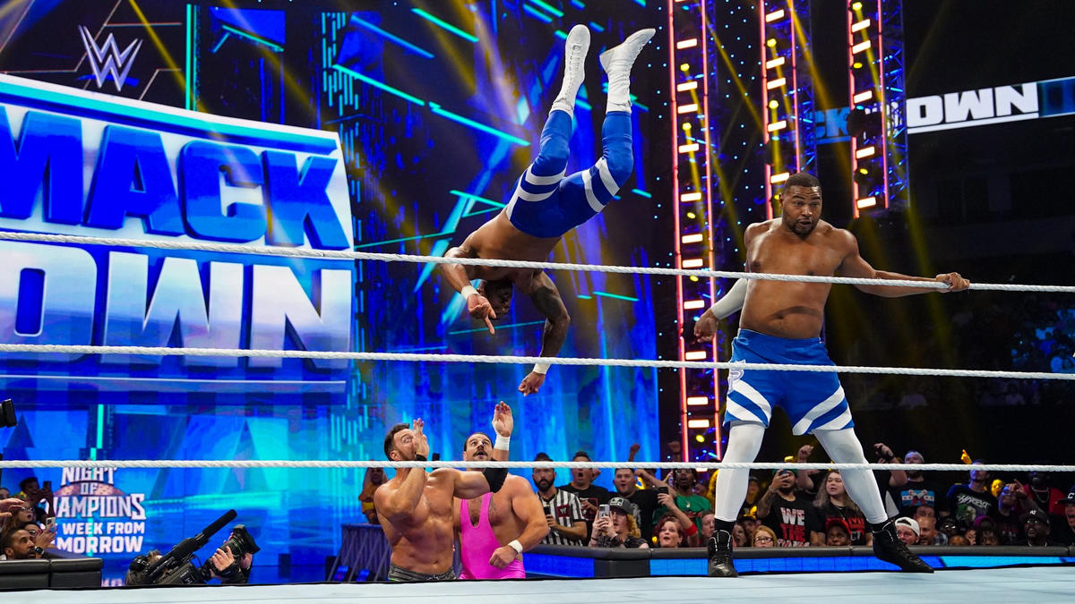 In Pictures, WWE SmackDown 19 May: Roman Reigns Addresses Kevin Owens ...