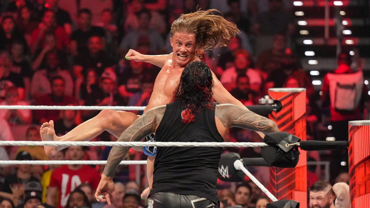 WWE RAW Results: Seth Rollins vs Solo Sikoa Ends in a Brawl, Cody ...