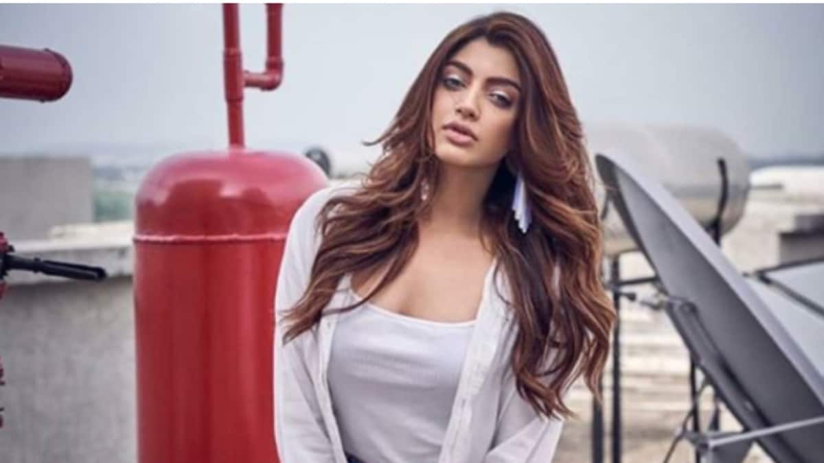 Bigg Boss OTT 2: Meet Akanksha Puri, The Mika Di Vohti-Famed Actress ...