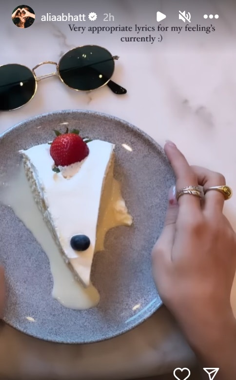 Alia Bhatt Enjoys ‘Tum Kya Mile’ Song As She Relishes Cheesecake During ...