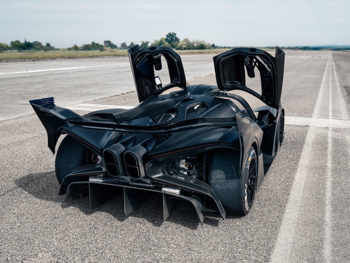 Bugatti Bolide in Pics: See Design, Features, Interior and More - News18