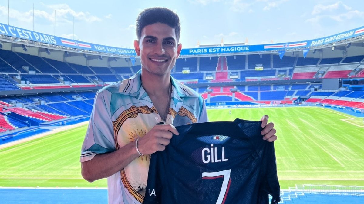 WATCH: Shubman Gill Visits Parc des Princes as PSG Gift Him Number 7 ...