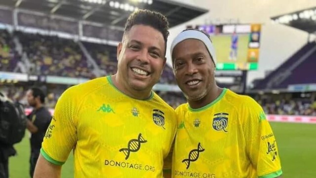 Ronaldinho Dazzles at 'The Beautiful Game' Charity Match Against ...