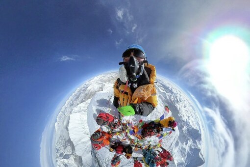 Breathtaking 360-Degree View Of Mount Everest Summit Goes Viral - News18