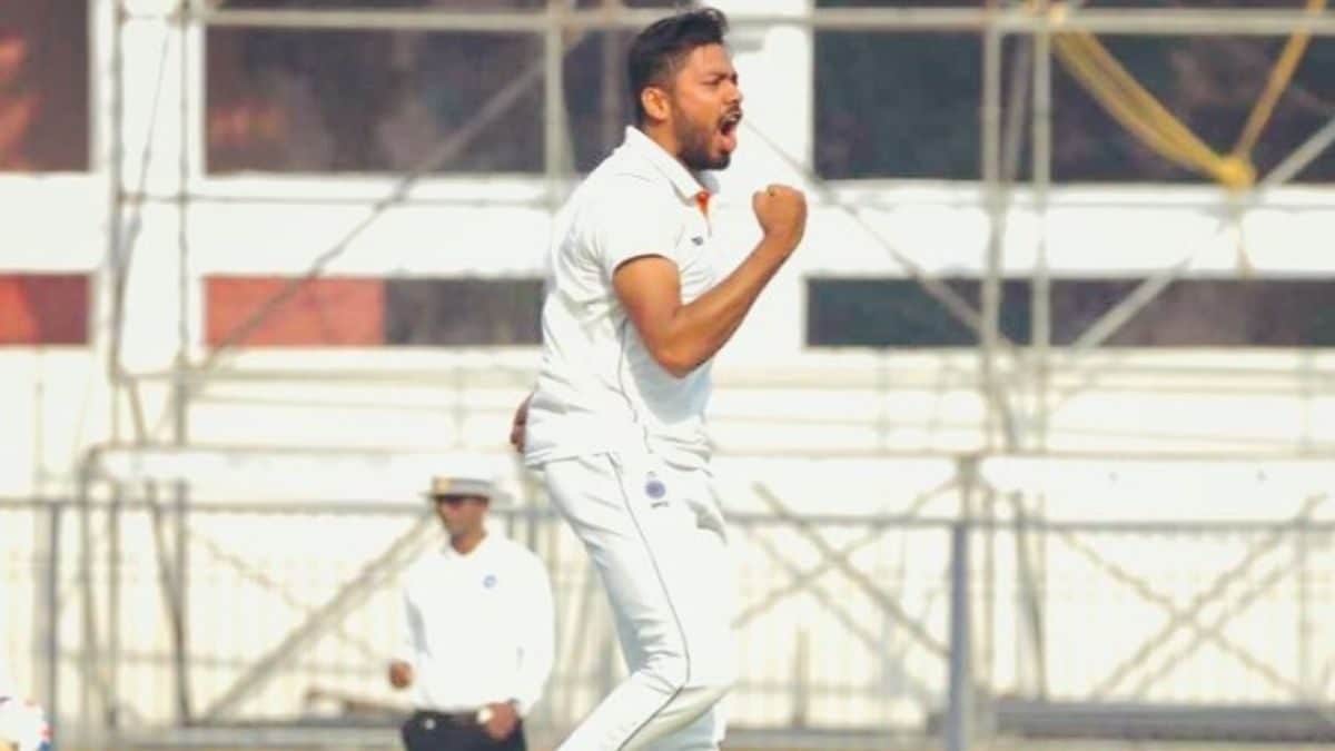 Avesh Khan Included in India's Squad Ahead of 2nd Test vs South Africa ...
