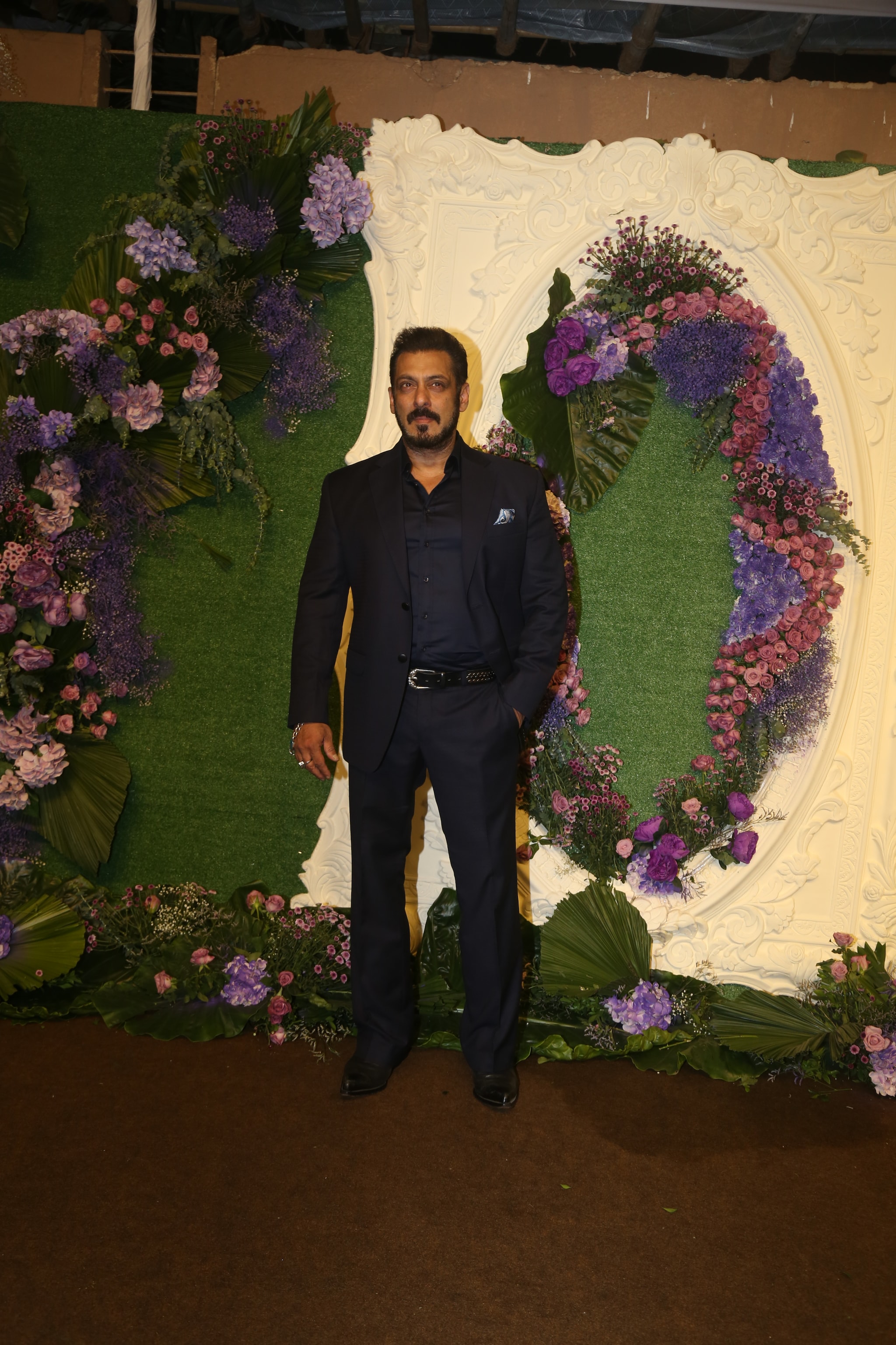 Salman Khan, Aamir Khan, Kapil Sharma, Suniel Shetty, Shatrughan Sinha ...