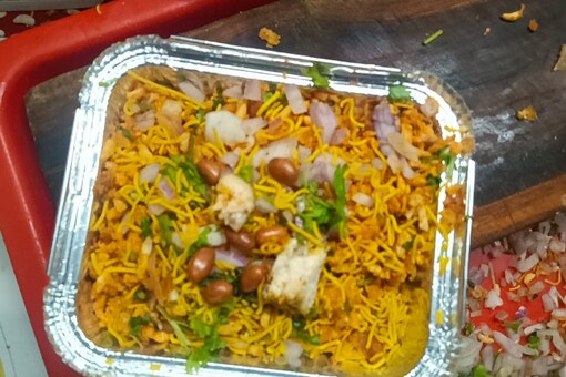 Vijayawada's Chicken Moori Masala Draws Foodies, Here's What Makes it ...