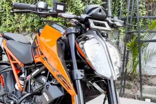 2023 KTM 200 Duke Reaches Dealerships, Features LED Headlight Setup - News18