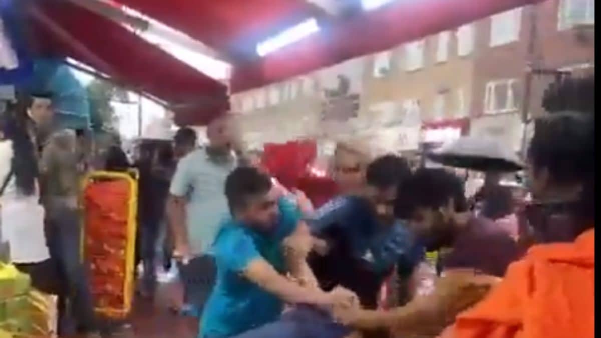 People Fighting Over Mangoes In London: We Have Officially Seen ...