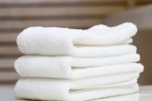 6 Easy Tips To Keep White Towels Clean And Soft - News18