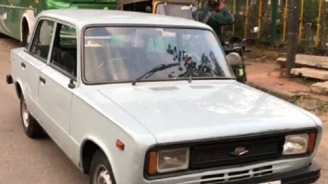 Classic Beauty Pristine 27-Year-Old Premier 118 NE Sedan Restored ...