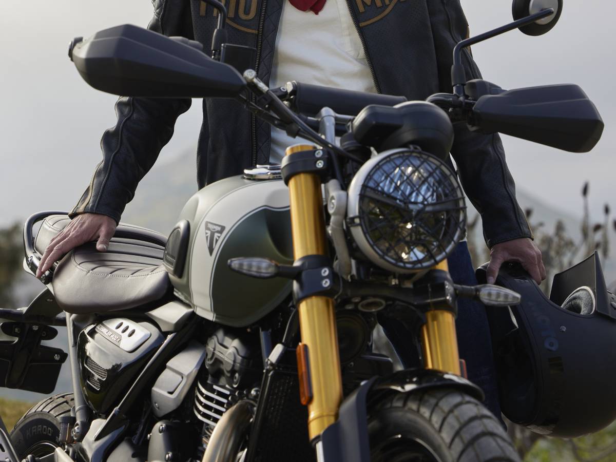 Bajaj-Triumph Scrambler 400 X in Pics: See Design, Features and More in ...