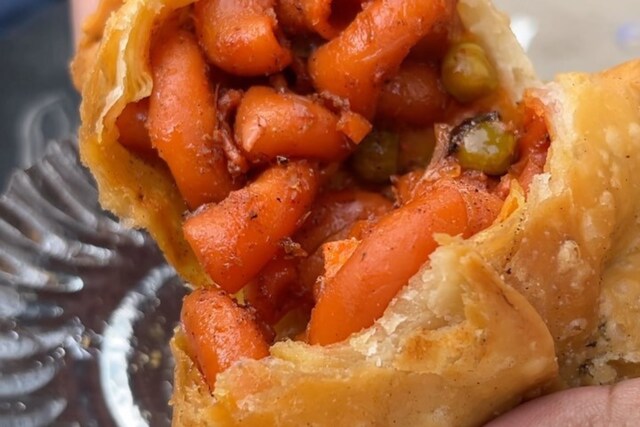 'Kuch Toh Sharam Karo Janaab': Swiggy's Hilarious Dig At Viral Samosa ...