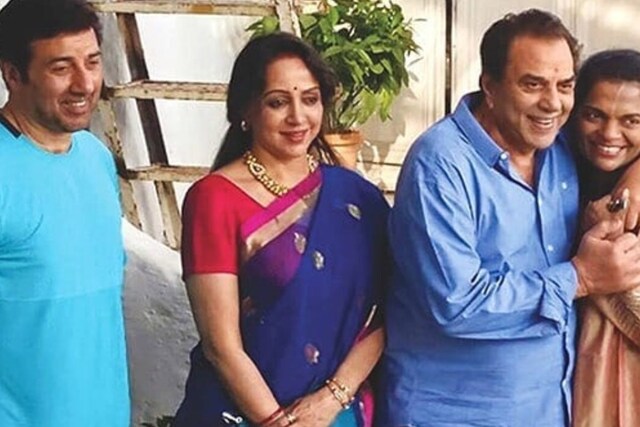 Hema Malini Poses With Sunny Deol In Rare Photo; Dharmendra Has ...