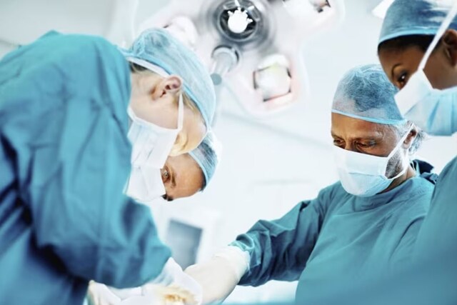 Woman With ‘Tree Trunk Legs’ Undergoes Surgery To Prevent Severe ...