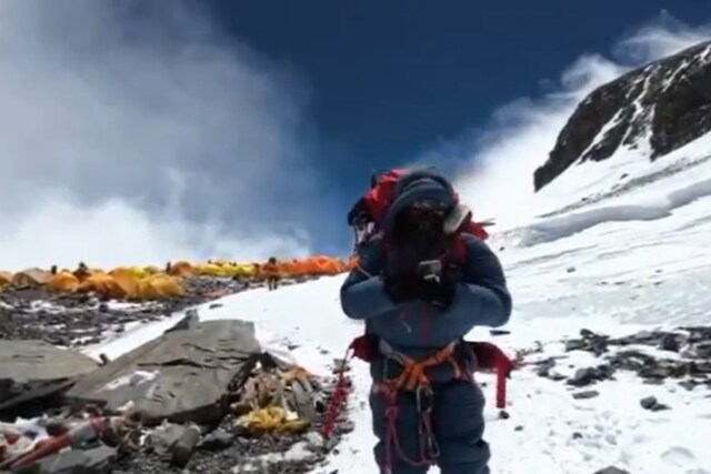 'What A Legend': Sherpa's Heroic Rescue In Mount Everest’s Death Zone ...