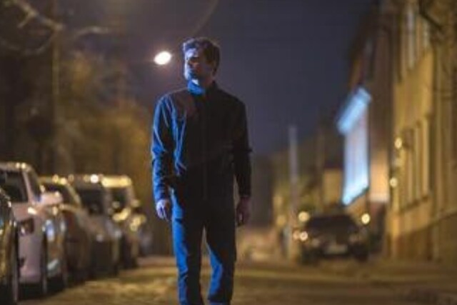 Should You Be Going Out For A Walk Post Dinner? Expert Weighs In - News18