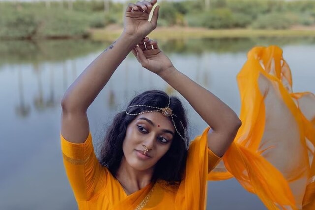 Devadarshni Chetan’s Daughter Niyathi Exudes Elegance in Latest ...