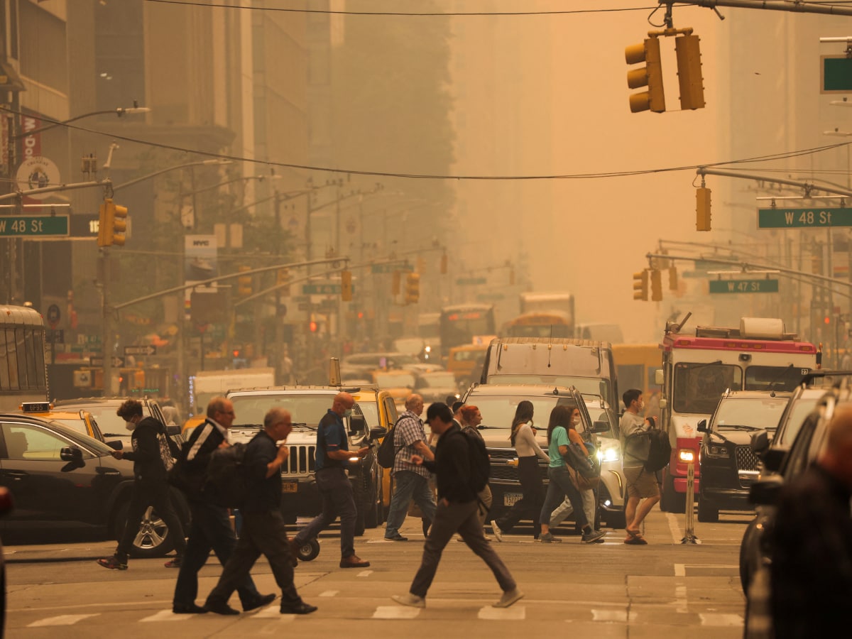 US East Coast Blanketed in Veil of Smoke from Canadian Fires, New York ...