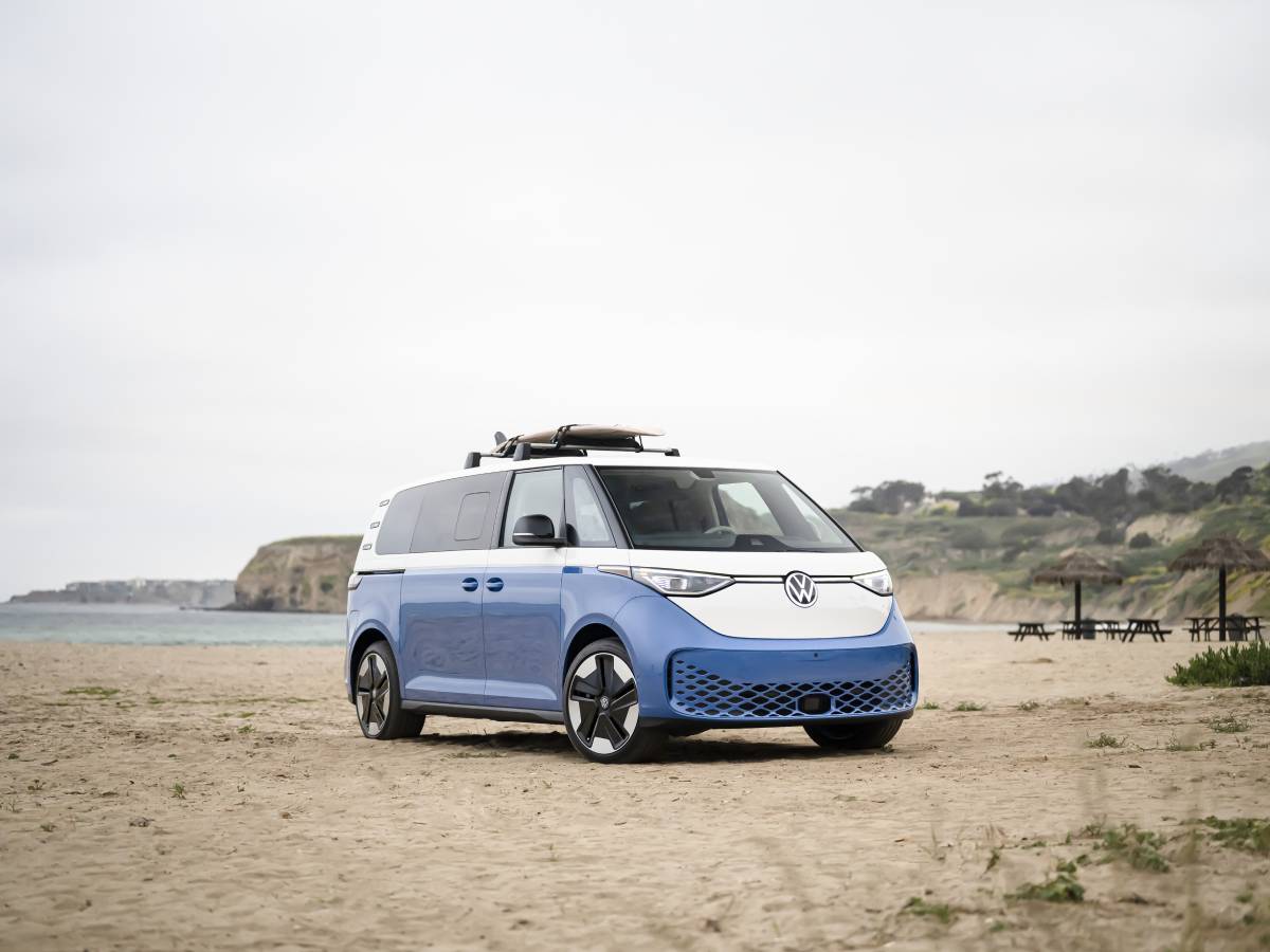 Three-Row Volkswagen ID. Buzz in Pics: See Design, Features, Interior ...