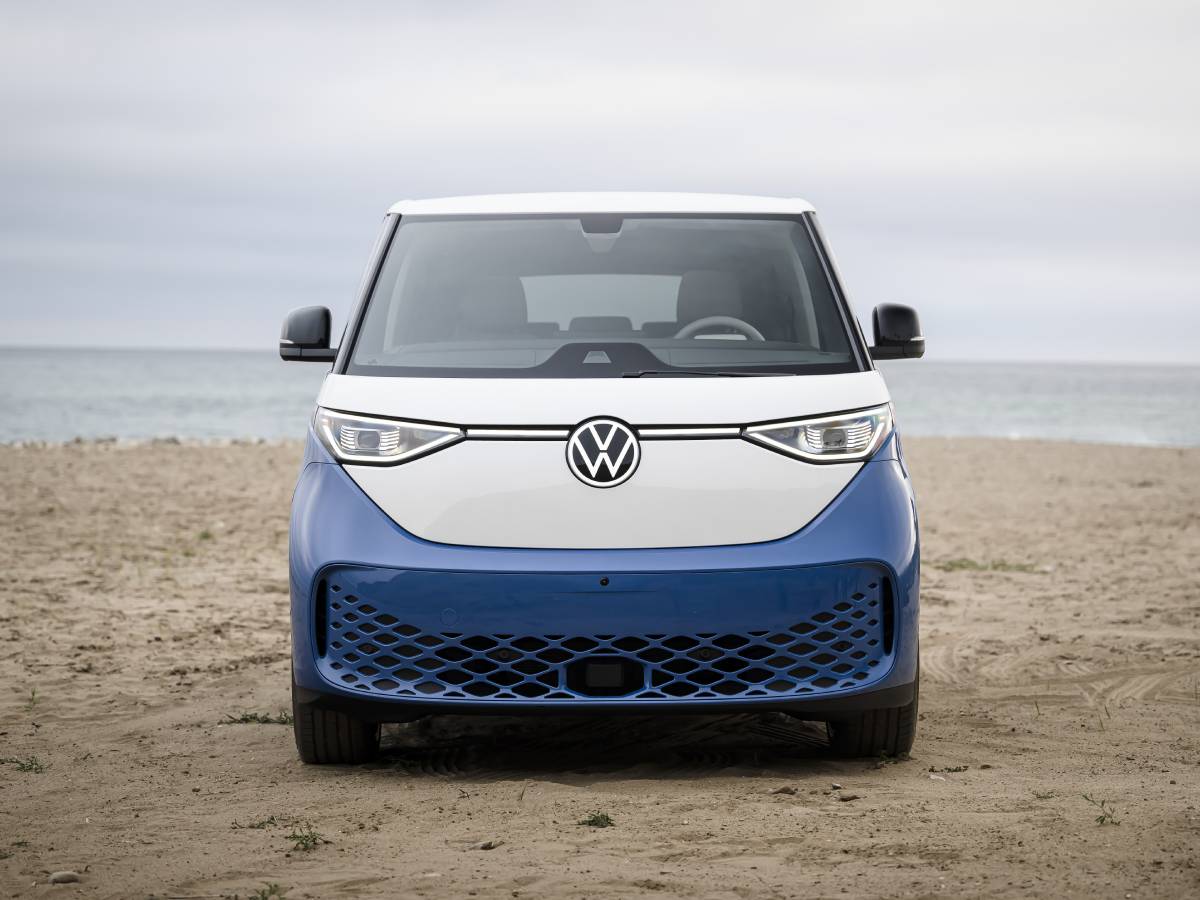 Three-Row Volkswagen ID. Buzz in Pics: See Design, Features, Interior ...