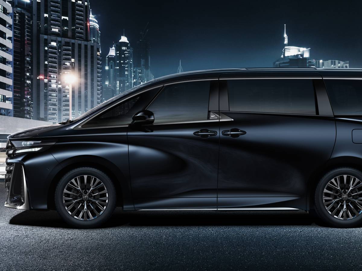 All-New Toyota Vellfire in Pics: See Design, Features, Interior and ...