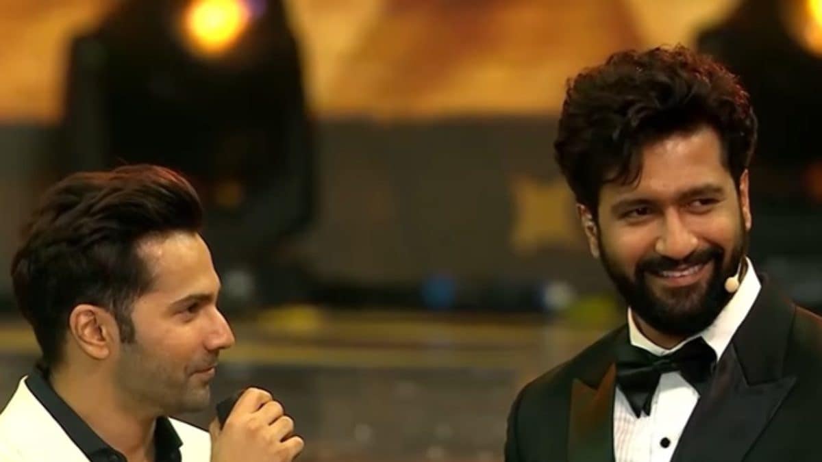 Varun Dhawan Leaves Vicky Kaushal Blushing As He Calls Katrina Kaif ...