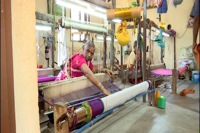Tamil Nadu Weavers Present Saree Made from Vetiver Roots to Thai ...
