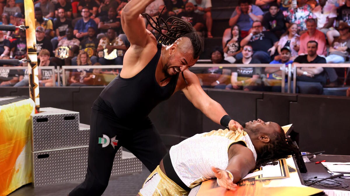 WWE NXT: Bron Breakker Challenges Seth Rollins for World Heavyweight ...